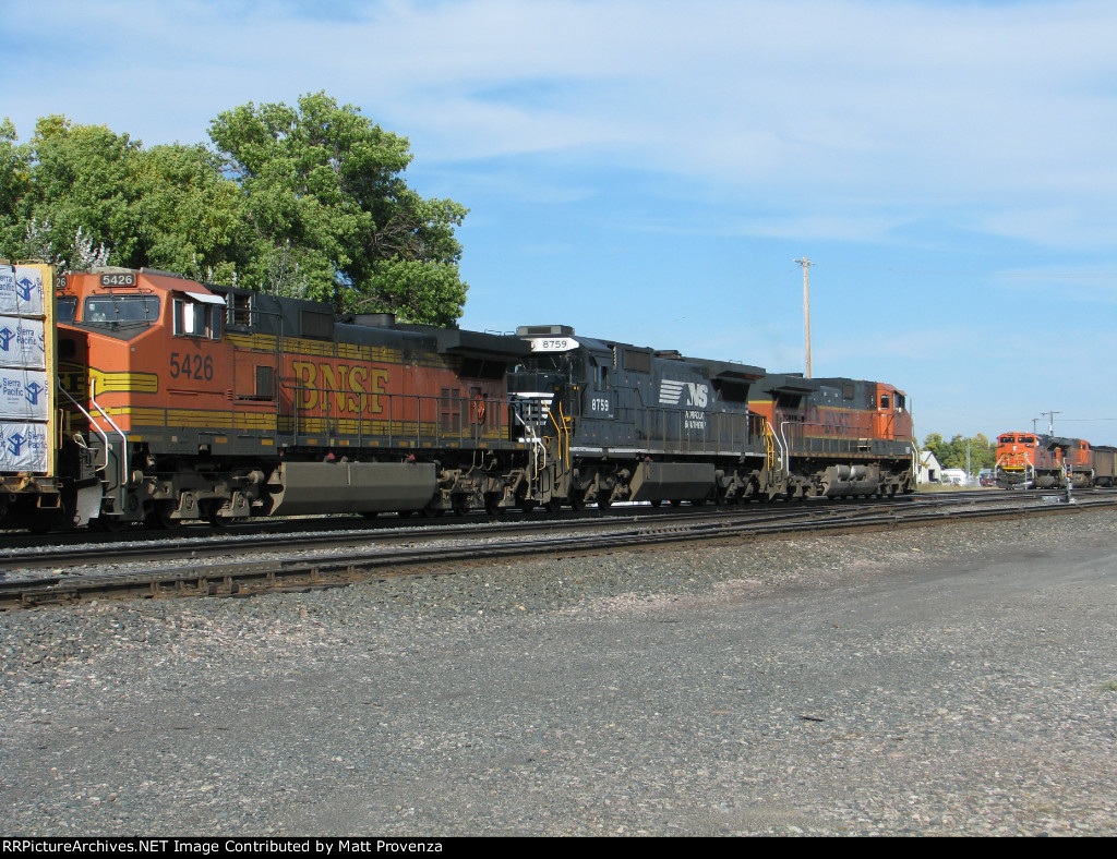 BNSF 977